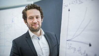 Das IAW freut sich auf Prof. Dr. Sascha Alavi - Organizational ...